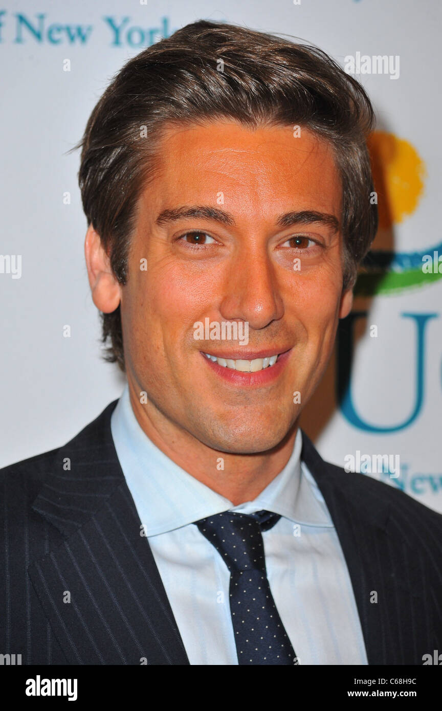 David muir hi-res stock photography and images - Alamy