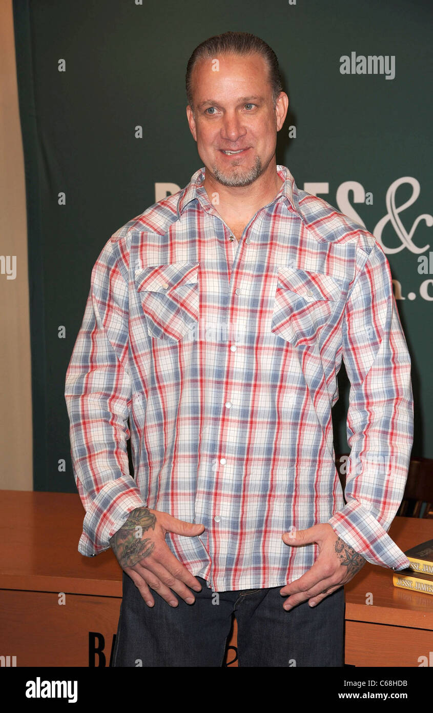 Jesse james outlaw hi-res stock photography and images - Alamy