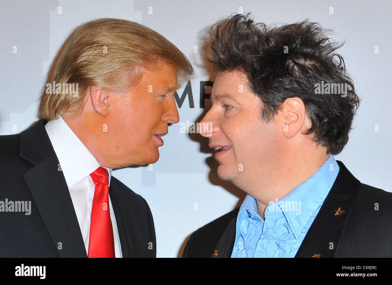 Donald Trump, Jeffrey Ross at arrivals for Comedy Central Roast of ...