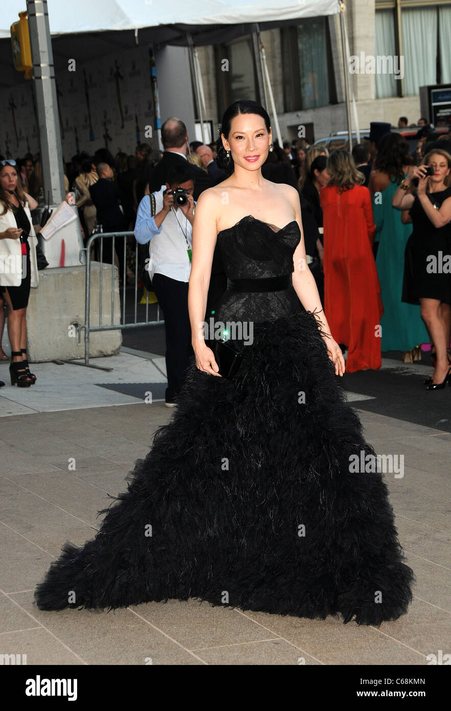 Lucy Liu at arrivals for The 2011 CFDA Fashion Awards, Alice Tully Hall ...