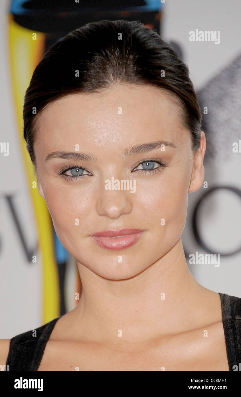Miranda kerr smiling hi-res stock photography and images - Alamy