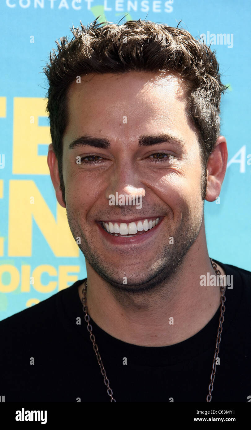 Zachary Levi Photo Shoot