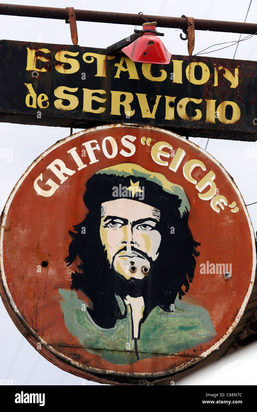 Service station sign with painting of Che Guevara. Cajamarca, Peru ...