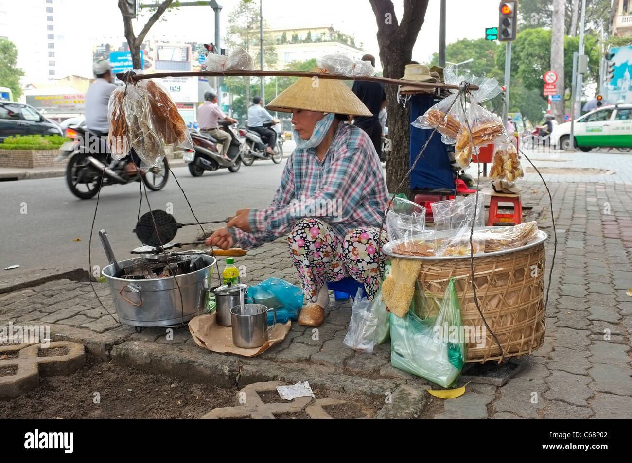 Roadside Food Vendor near Ben Thanh Market in Ho Chi Minh City, Vietnam ...