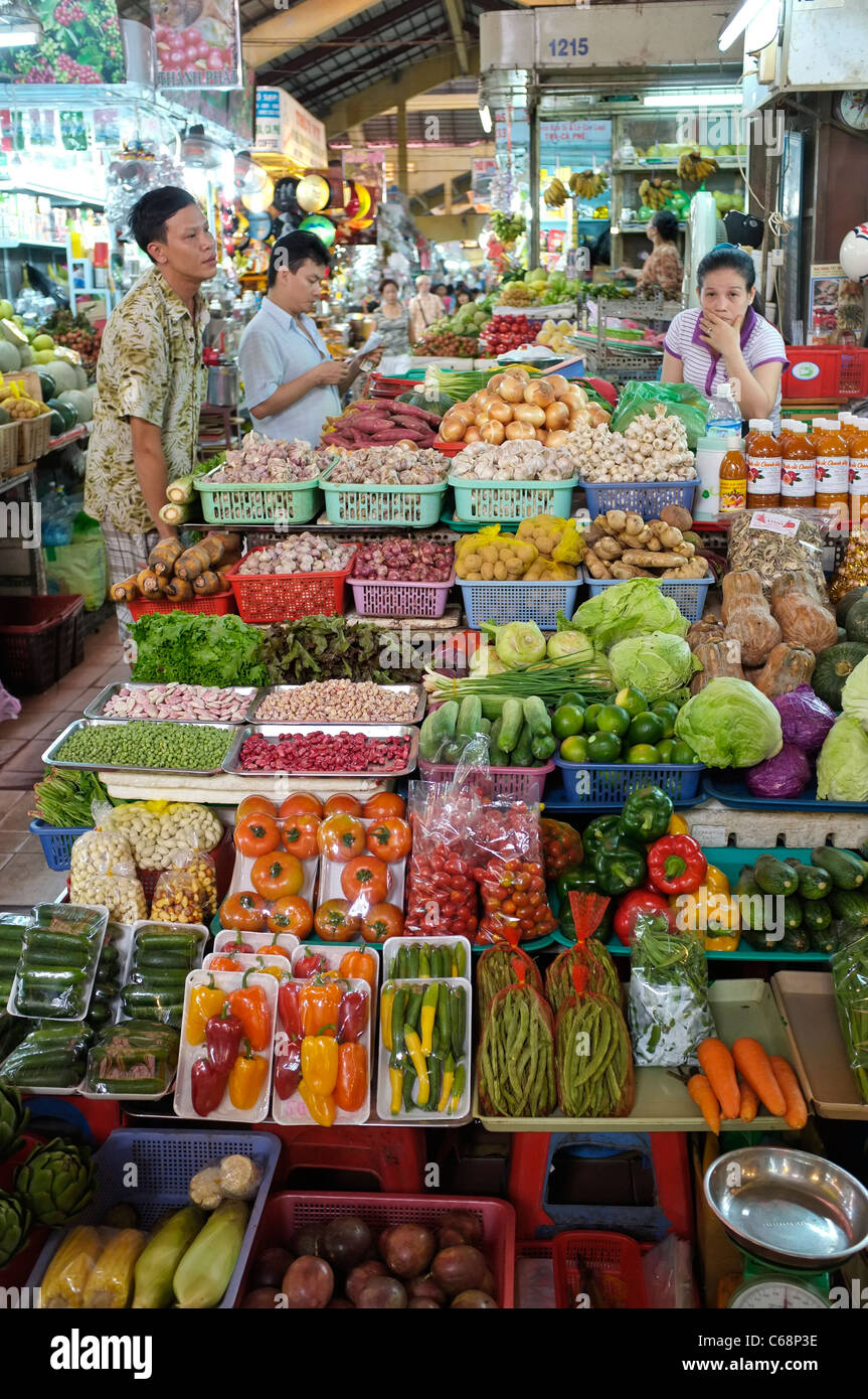 Vegetable Stall in Ben Thanh Market, Ho Chi Minh City, Saigon, Vietnam ...