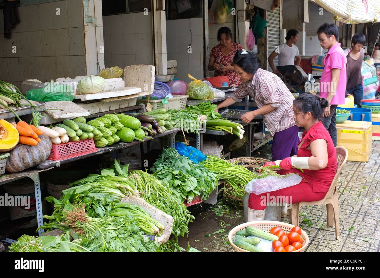 Fruit and Vegetable Stall in Ben Thanh Market in Ho Chi Minh City ...