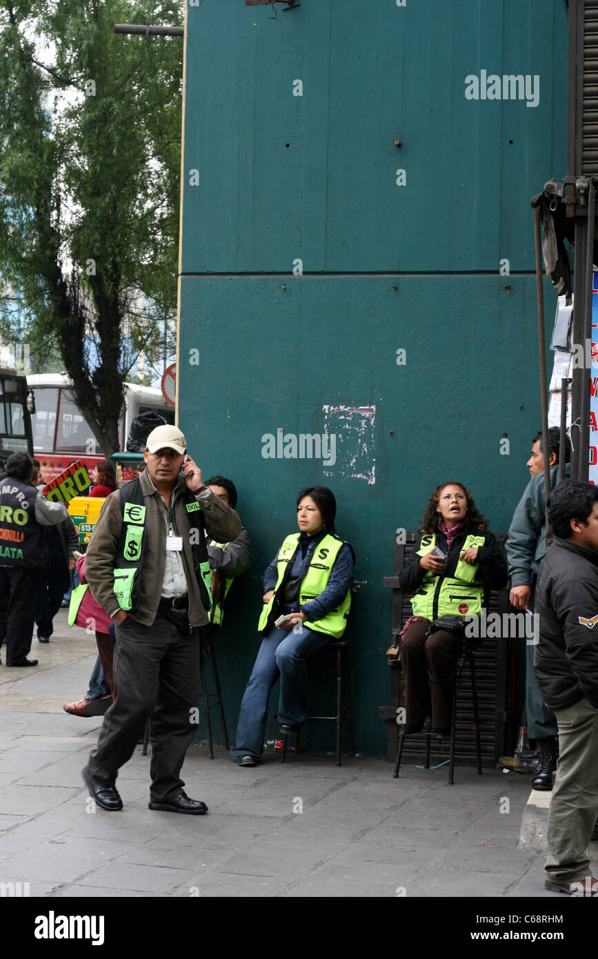 Money changers in the central city Stock Photo - Alamy
