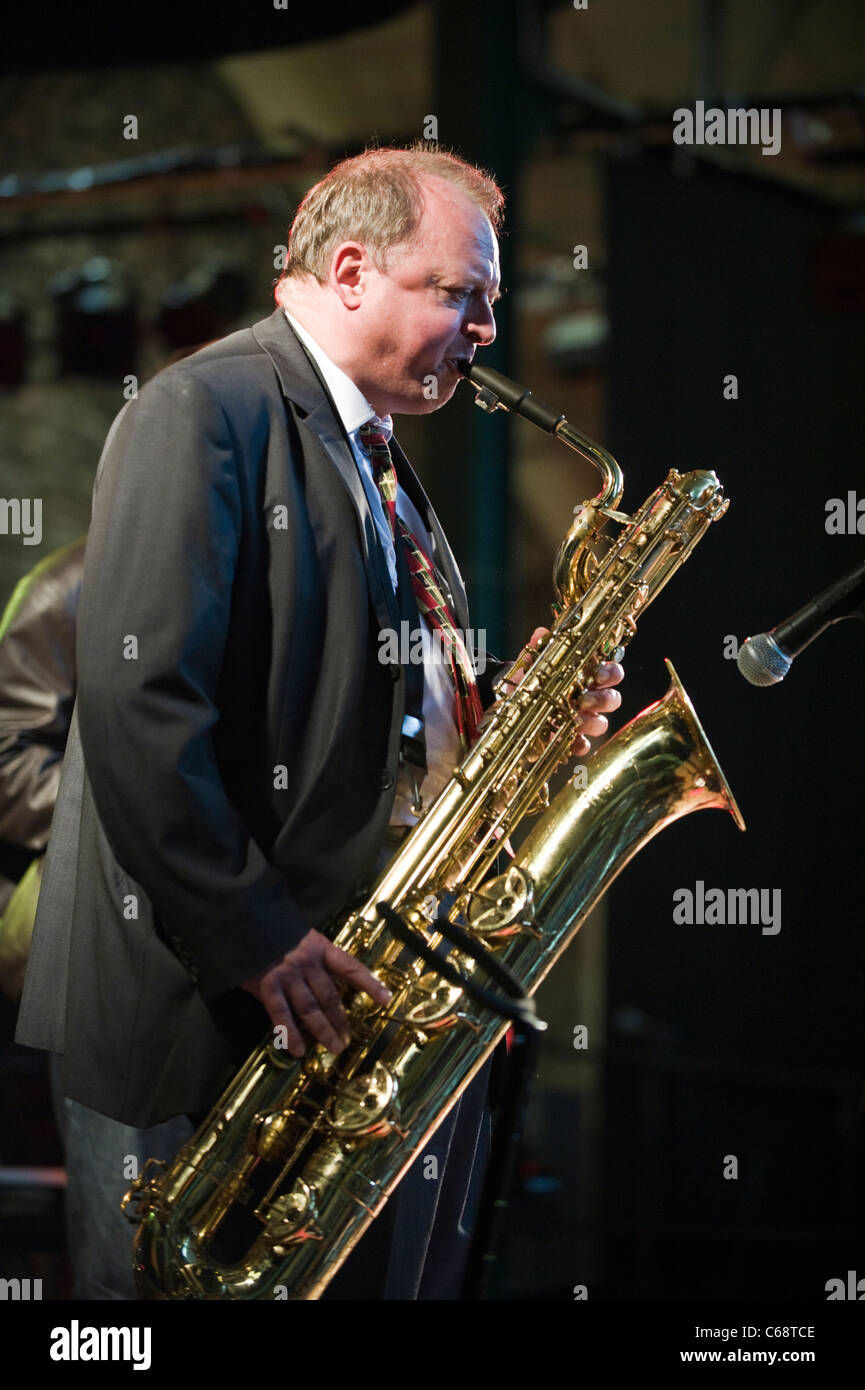 Professional saxophonists hi-res stock photography and images - Alamy