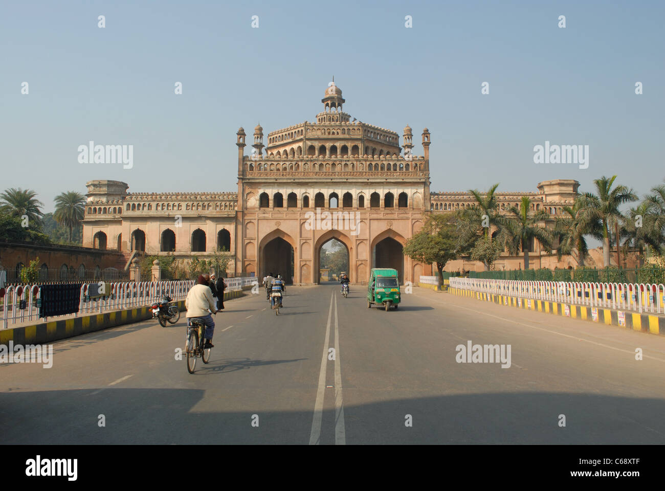 Bara imambara gate gate architecture hi-res stock photography and ...