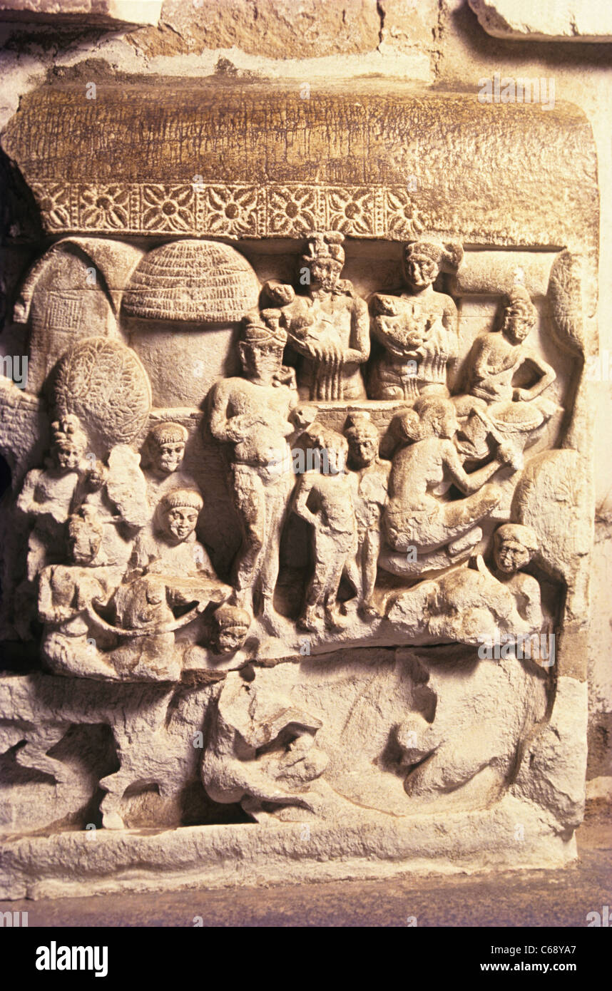 Amravati sculpture hi-res stock photography and images - Alamy