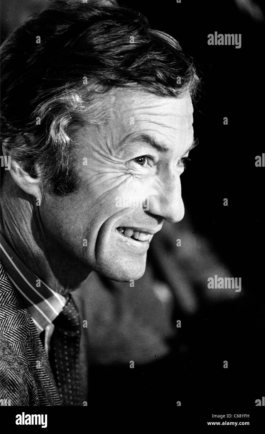 Portrait of jockey and horse racing legend Lester Piggott Stock Photo ...