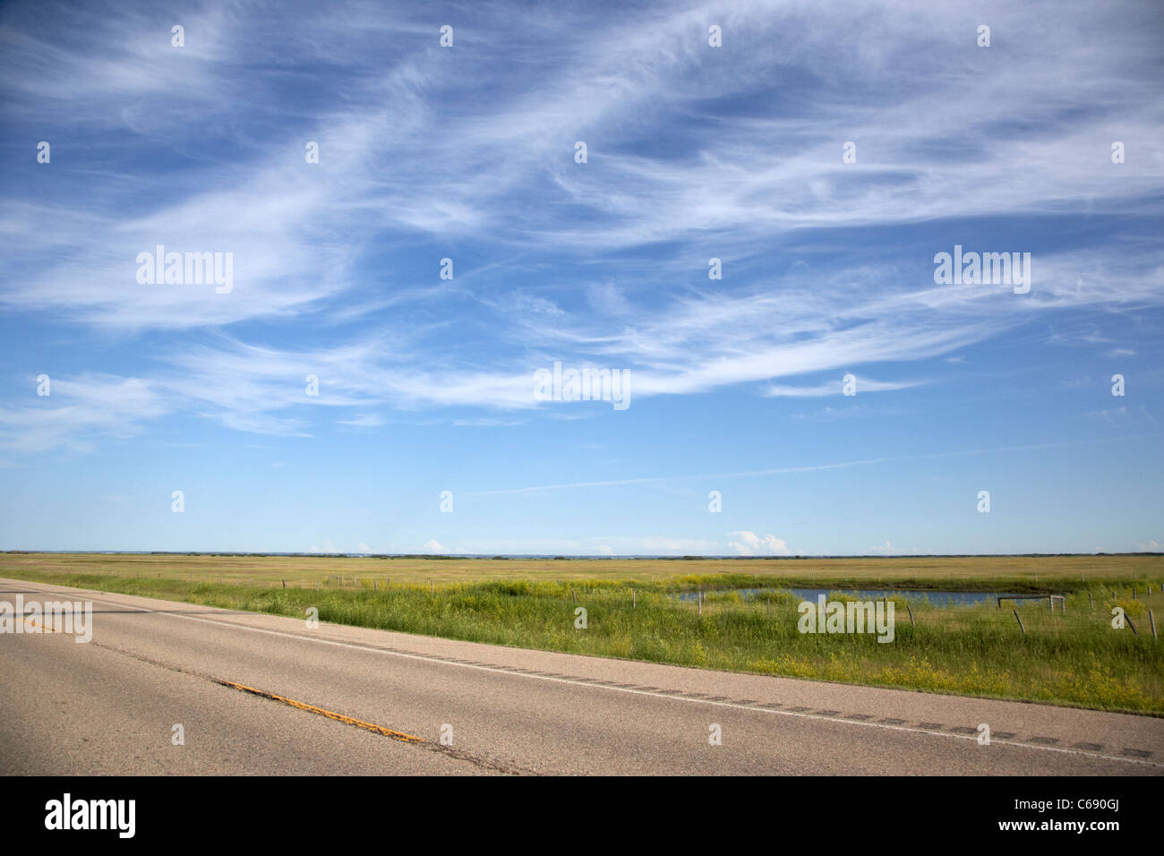 Saskatchewan road hi-res stock photography and images - Alamy