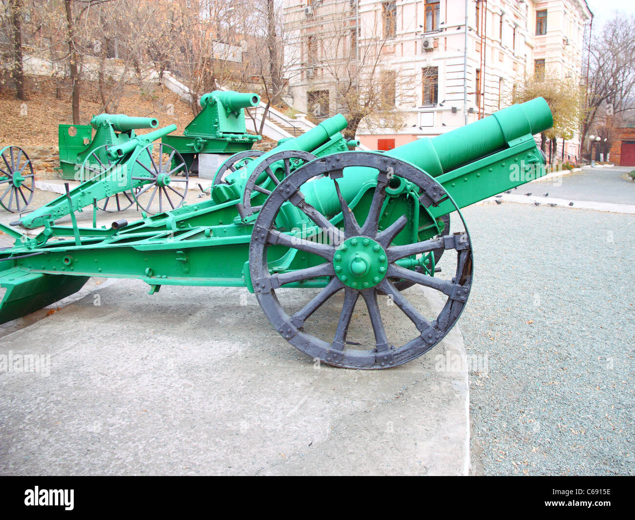 Line artillery cannon fort hi-res stock photography and images - Alamy