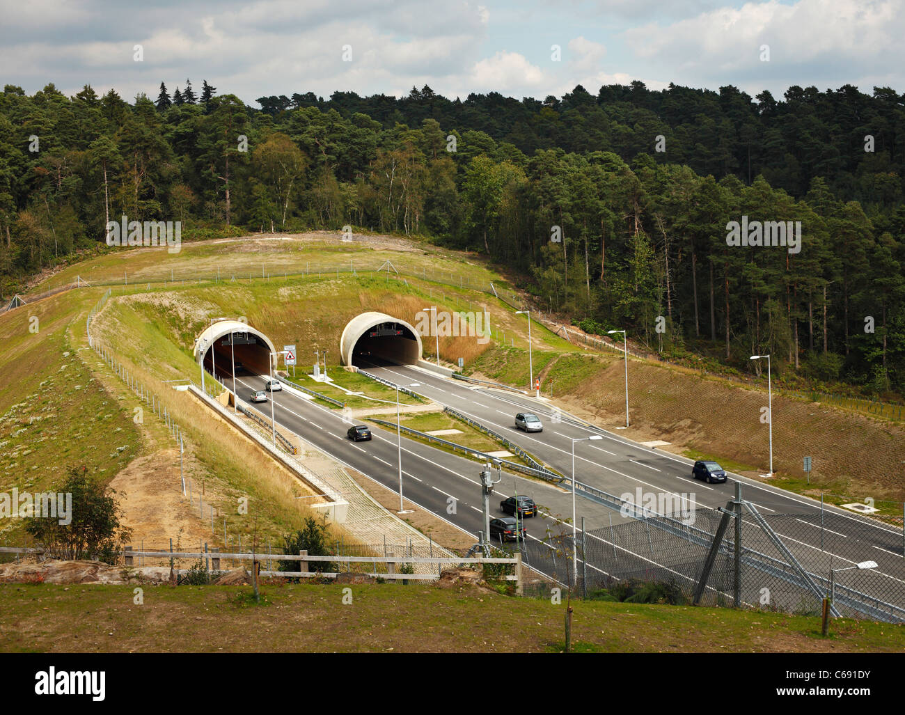 Traffic tunnels hi-res stock photography and images - Alamy