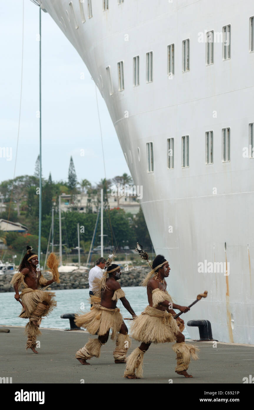 Traditional ceremony for cruise ship arrival Stock Photo - Alamy