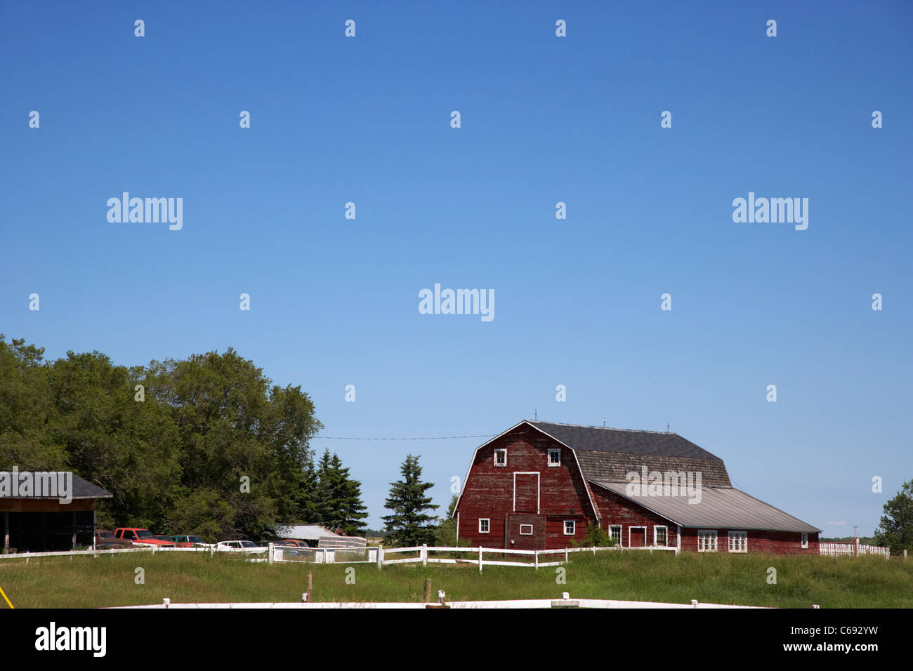 Wooden barn hi-res stock photography and images - Alamy