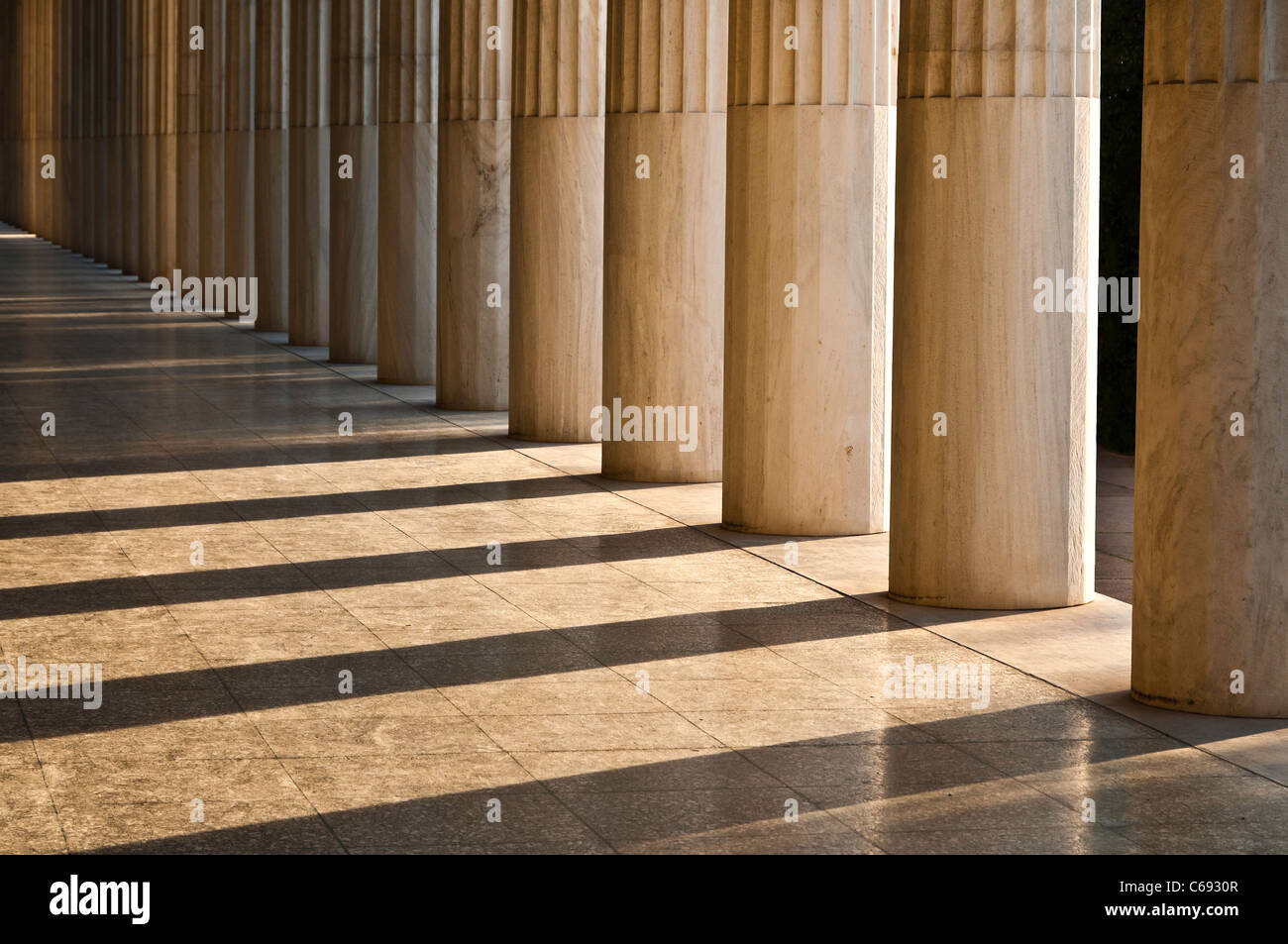 Colonnaded portico hi-res stock photography and images - Alamy