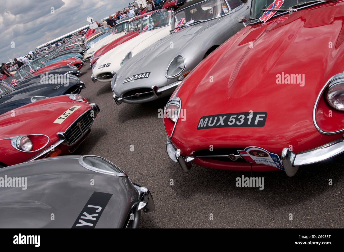 Silver jaguar e type hi-res stock photography and images - Alamy