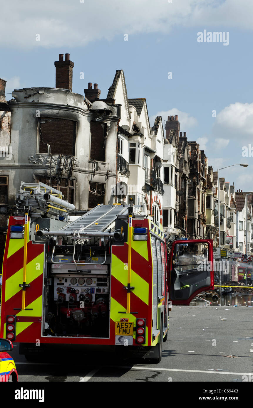 Fire service attend burnt out shops and flats Croydon High Street ...