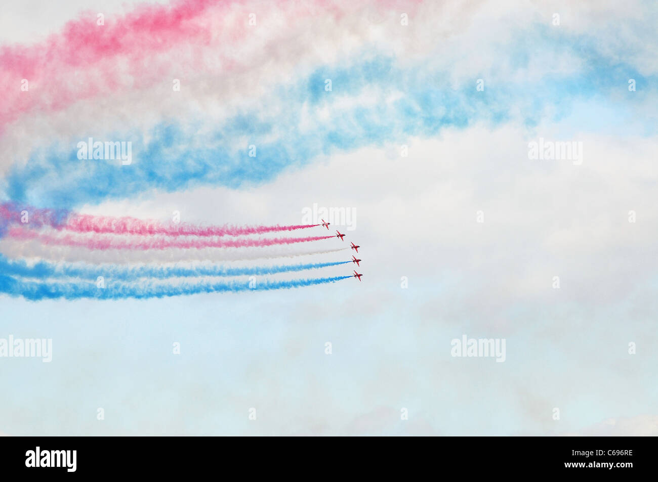 Red arrows air display hi-res stock photography and images - Alamy
