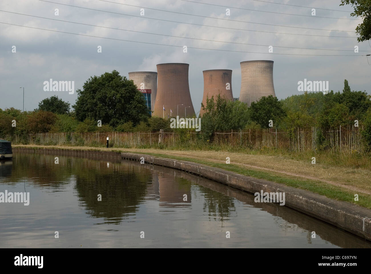 Rugeley power station hi-res stock photography and images - Alamy