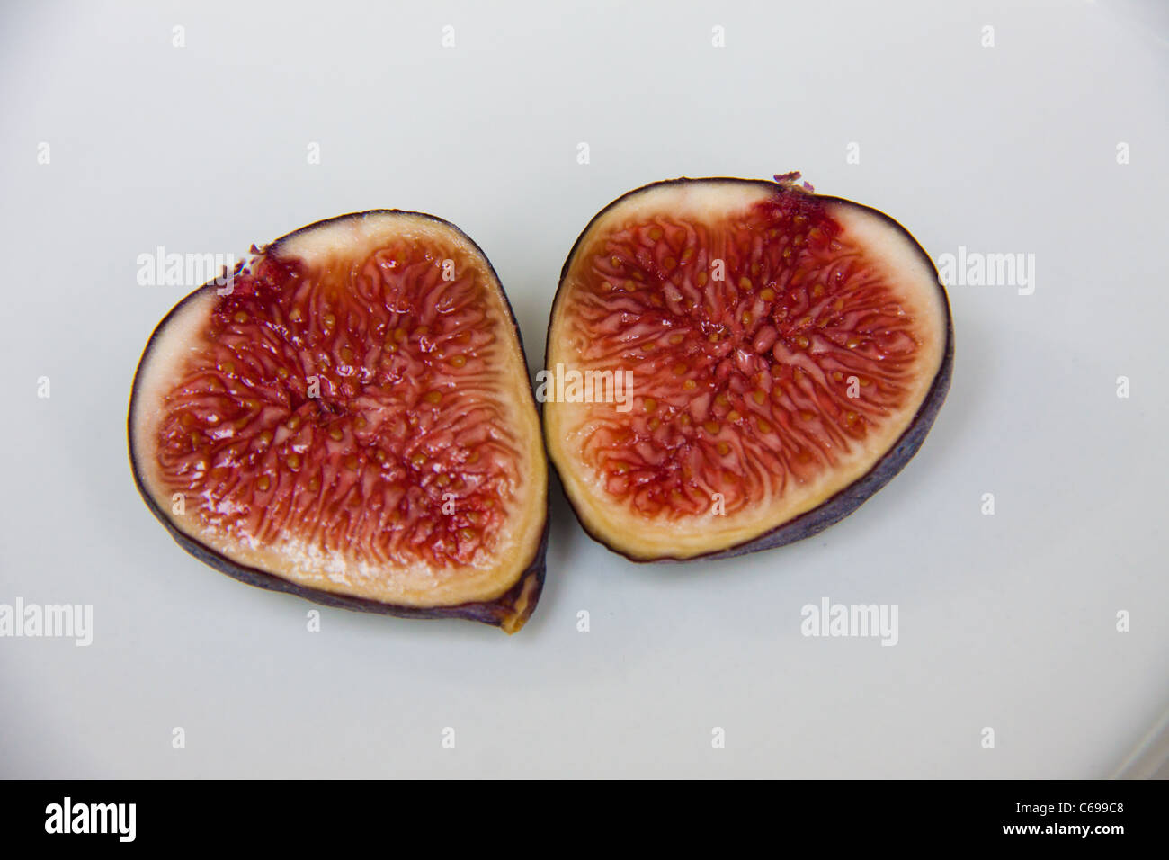 Fig cut in half hi-res stock photography and images - Alamy