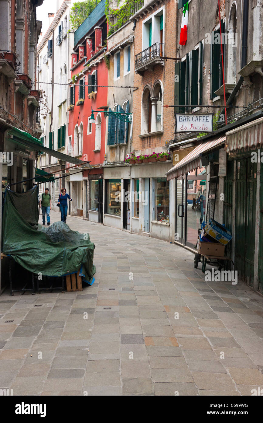 Venice street hi-res stock photography and images - Alamy