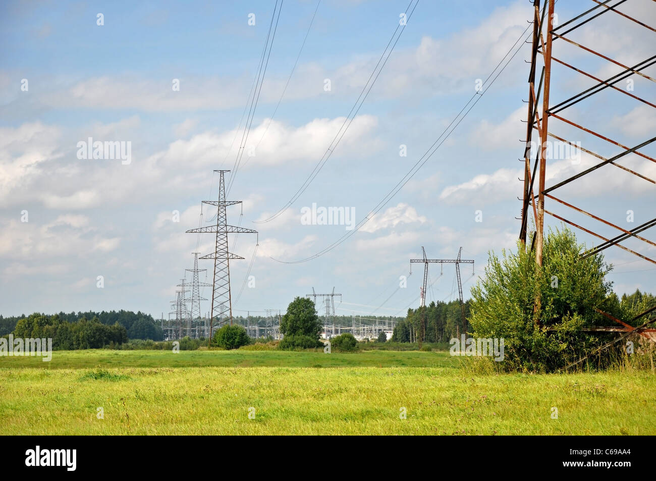 Power lines hi-res stock photography and images - Alamy