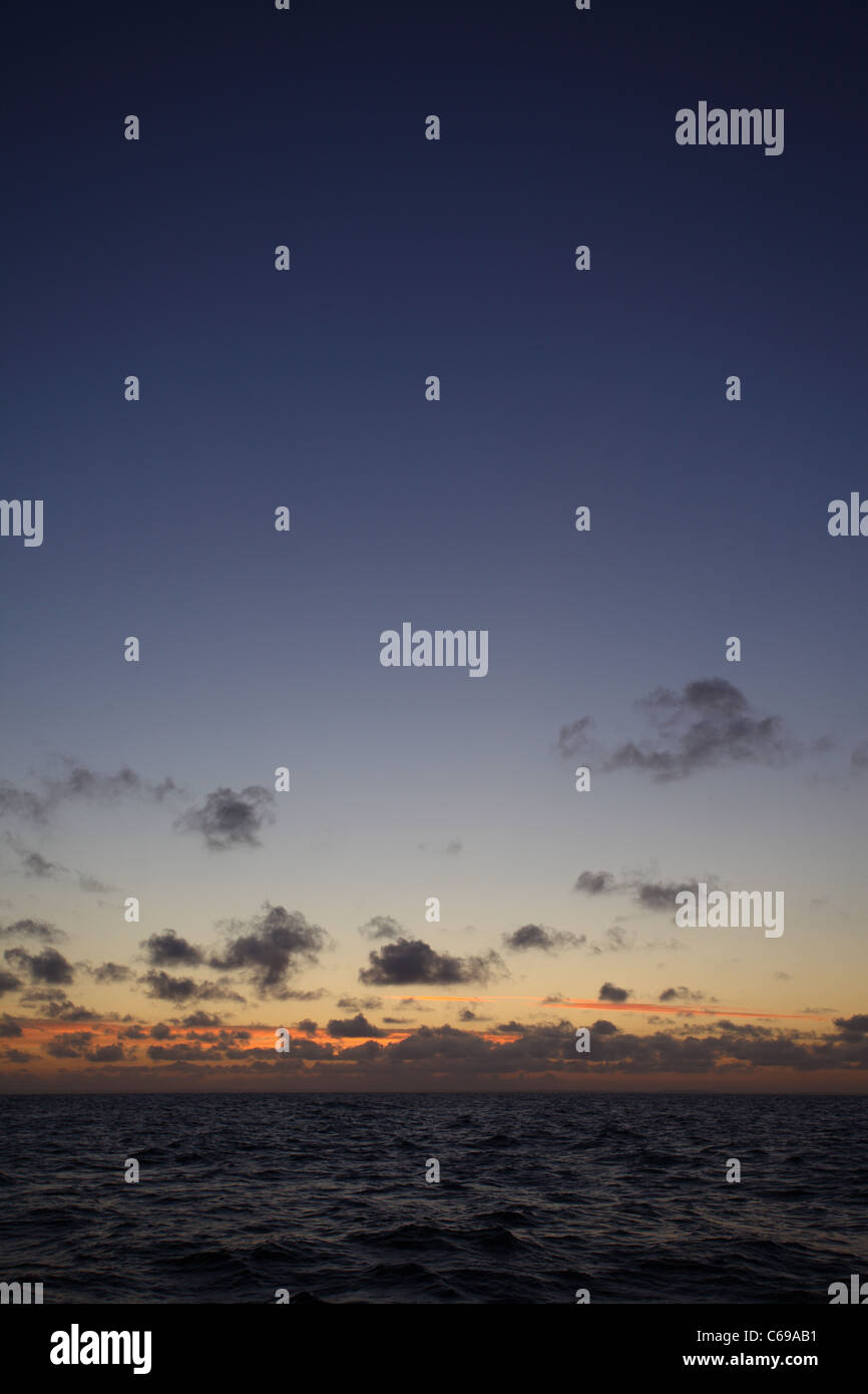 Dawn over the sea hi-res stock photography and images - Alamy