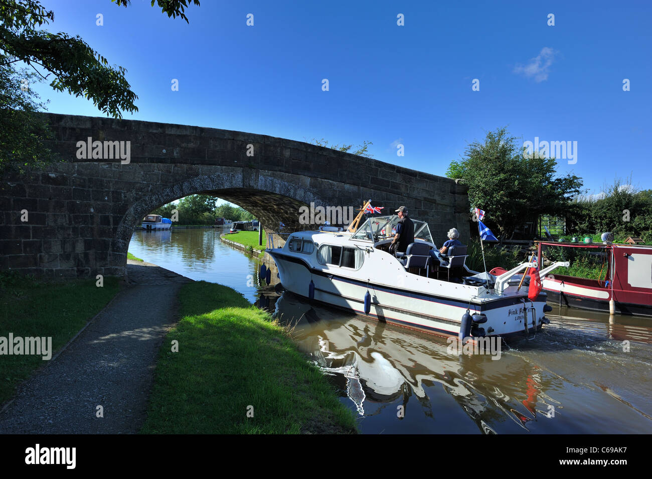 Lancaster canal hi-res stock photography and images - Alamy