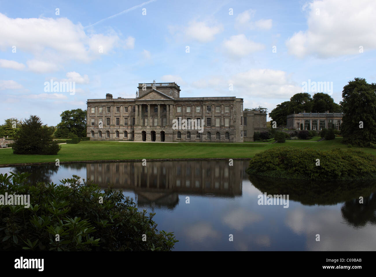 Lyme hall lake hi-res stock photography and images - Alamy