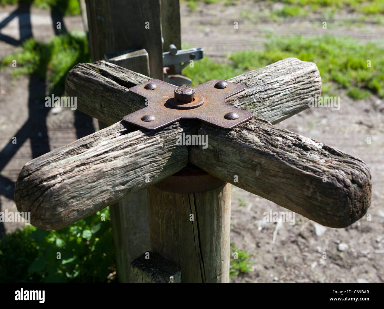 Passing through turnstiles hi-res stock photography and images - Alamy