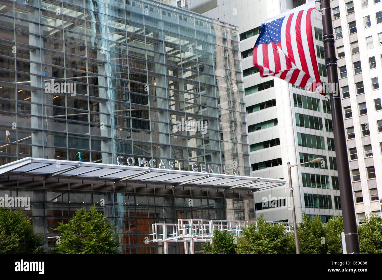 A view of the Comcast Center headquarters in Philadelphia, Pennsylvania ...