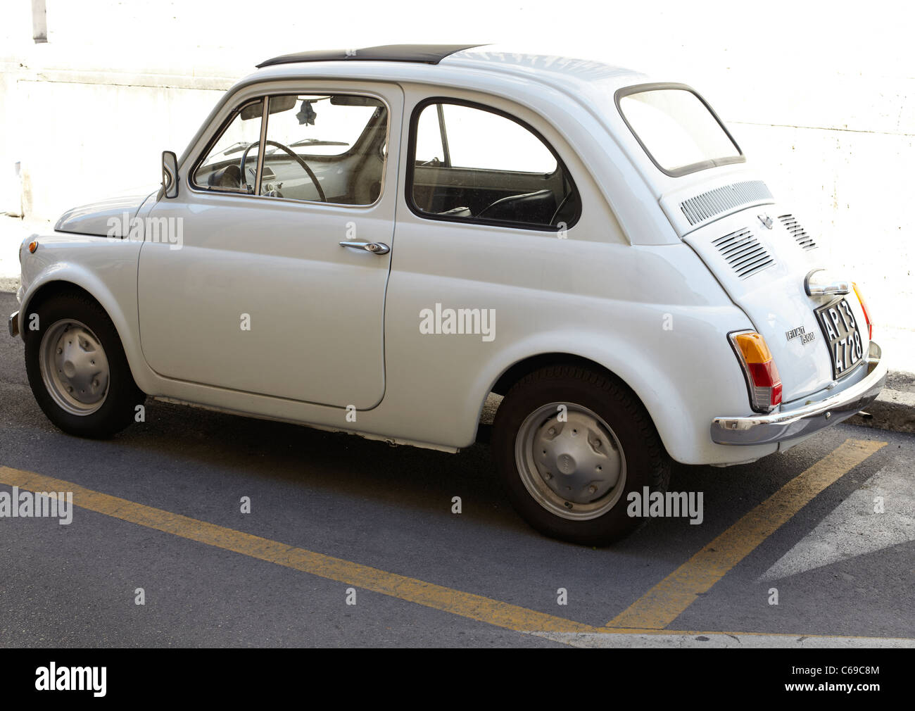 Road italy fiat 500 hi-res stock photography and images - Alamy