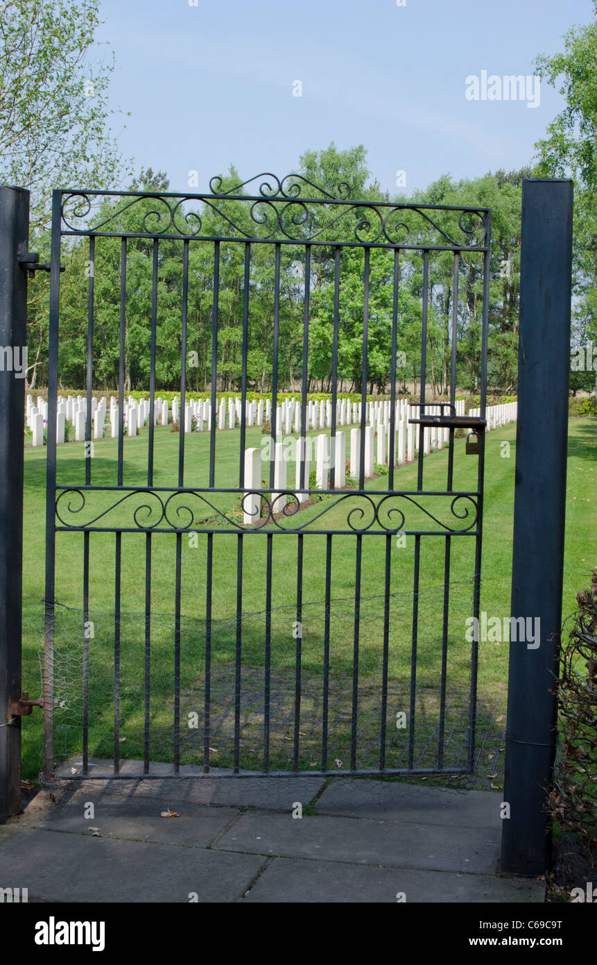 Gate into military cemetery hi-res stock photography and images - Alamy