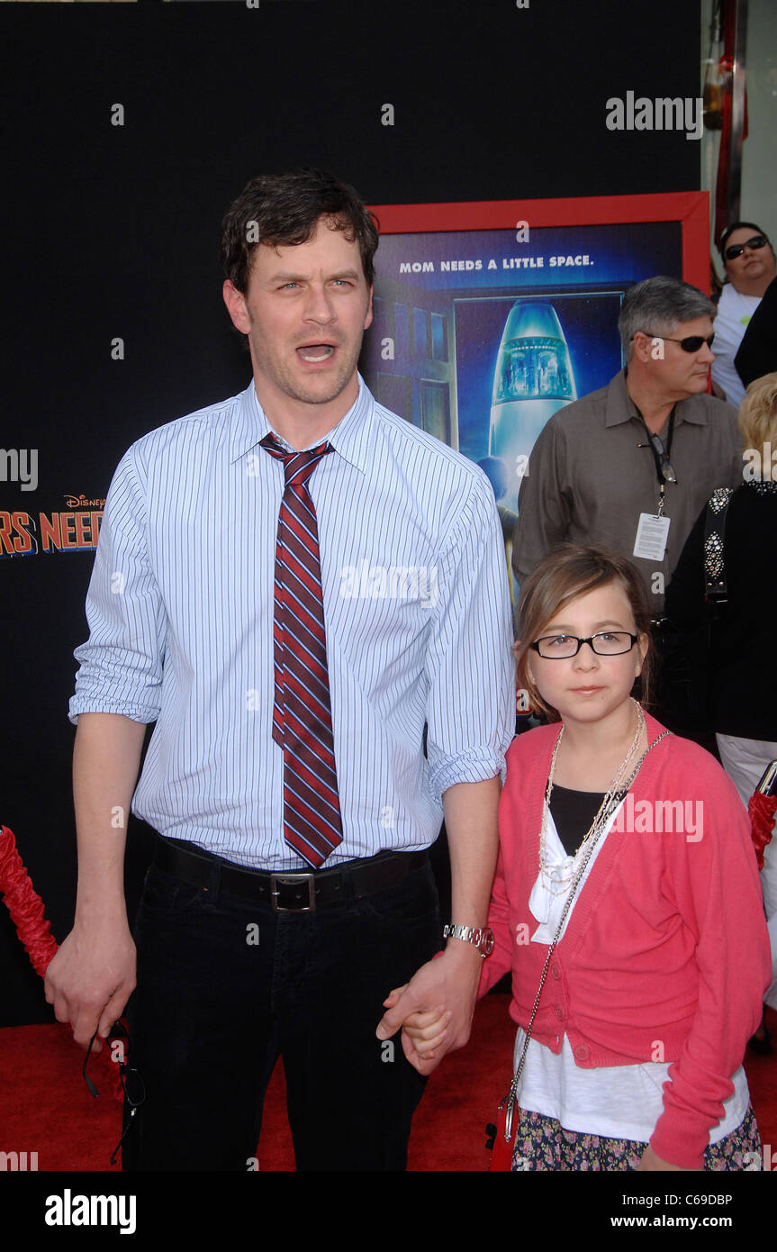 Tom Scott, Arly Scott at arrivals for MARS NEEDS MOMS Premiere, El ...