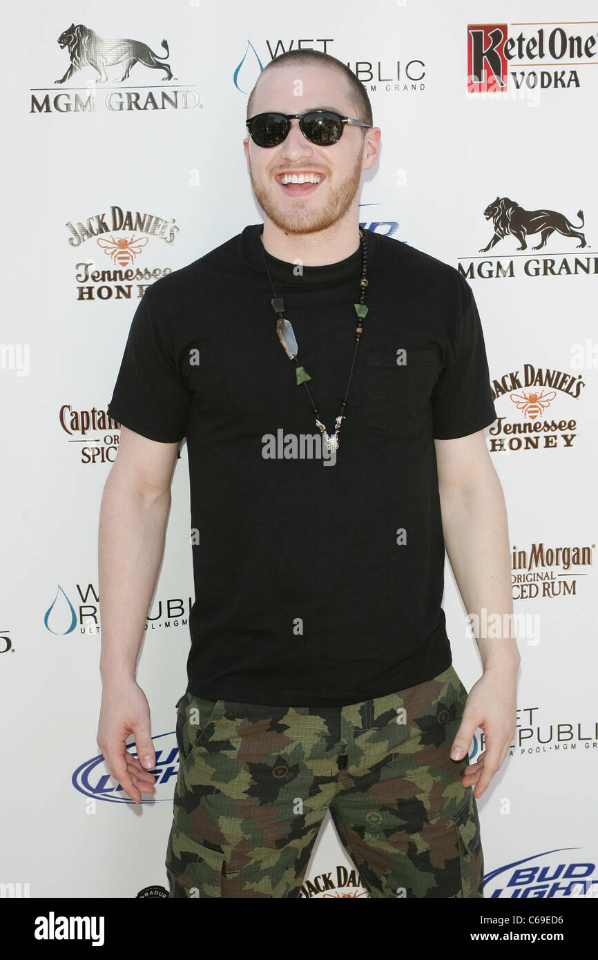 Mike Posner in attendance for SpyOnVegas.com Hot 100 Contest at WET ...