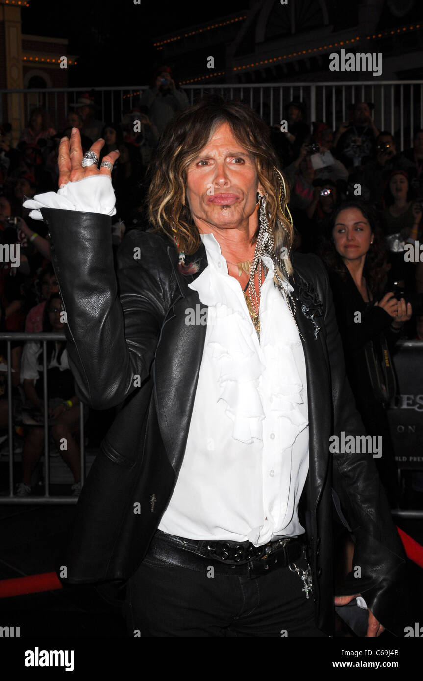 Steven Tyler at arrivals for Pirates of the Caribbean: On Stranger ...