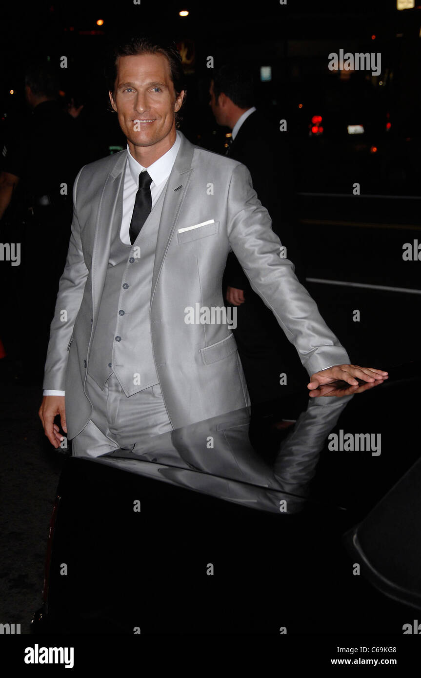 Matthew McConaughey at arrivals for THE LINCOLN LAWYER Premiere ...