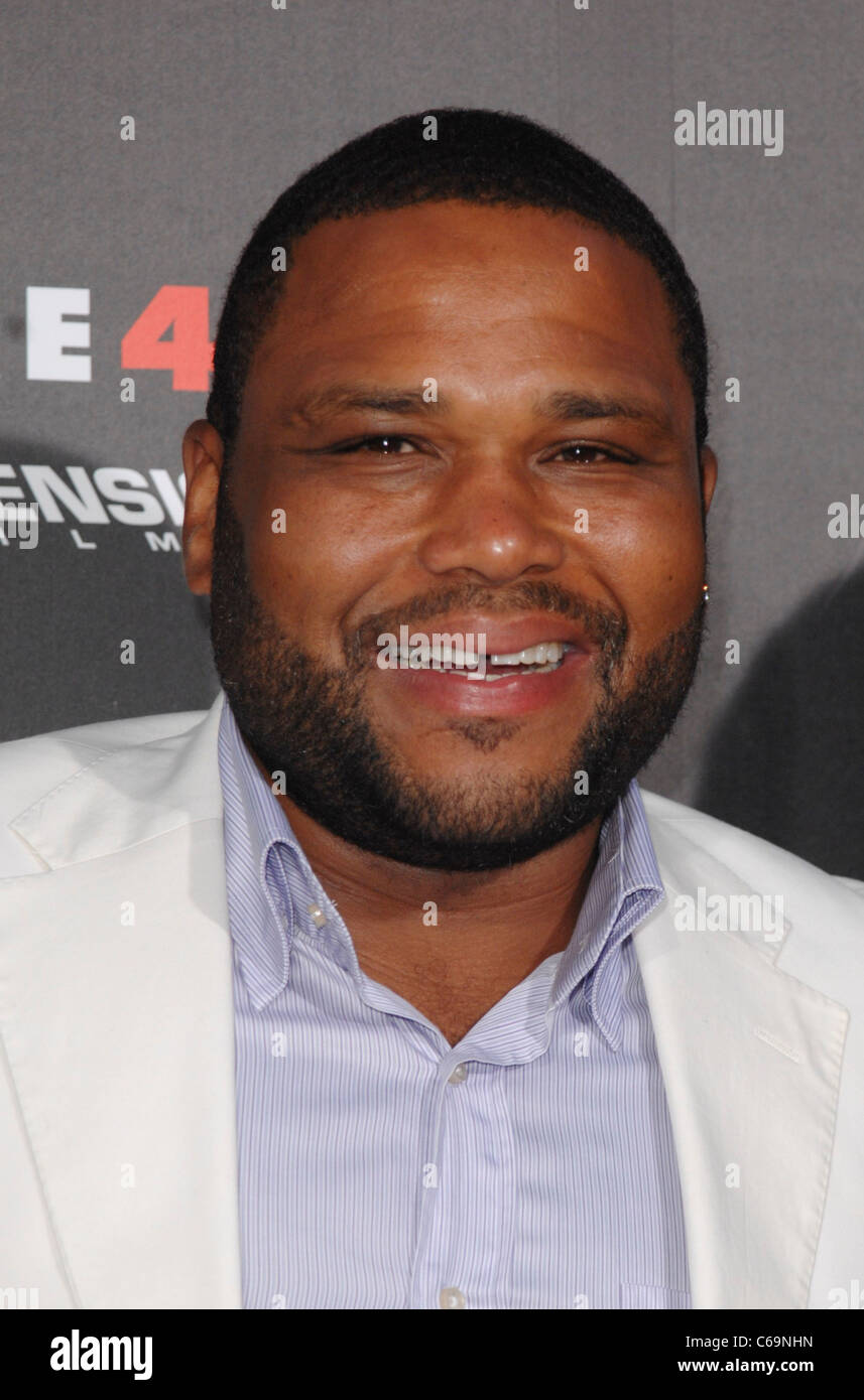 Anthony Anderson at arrivals for SCREAM 4 Premiere, Grauman's Chinese ...