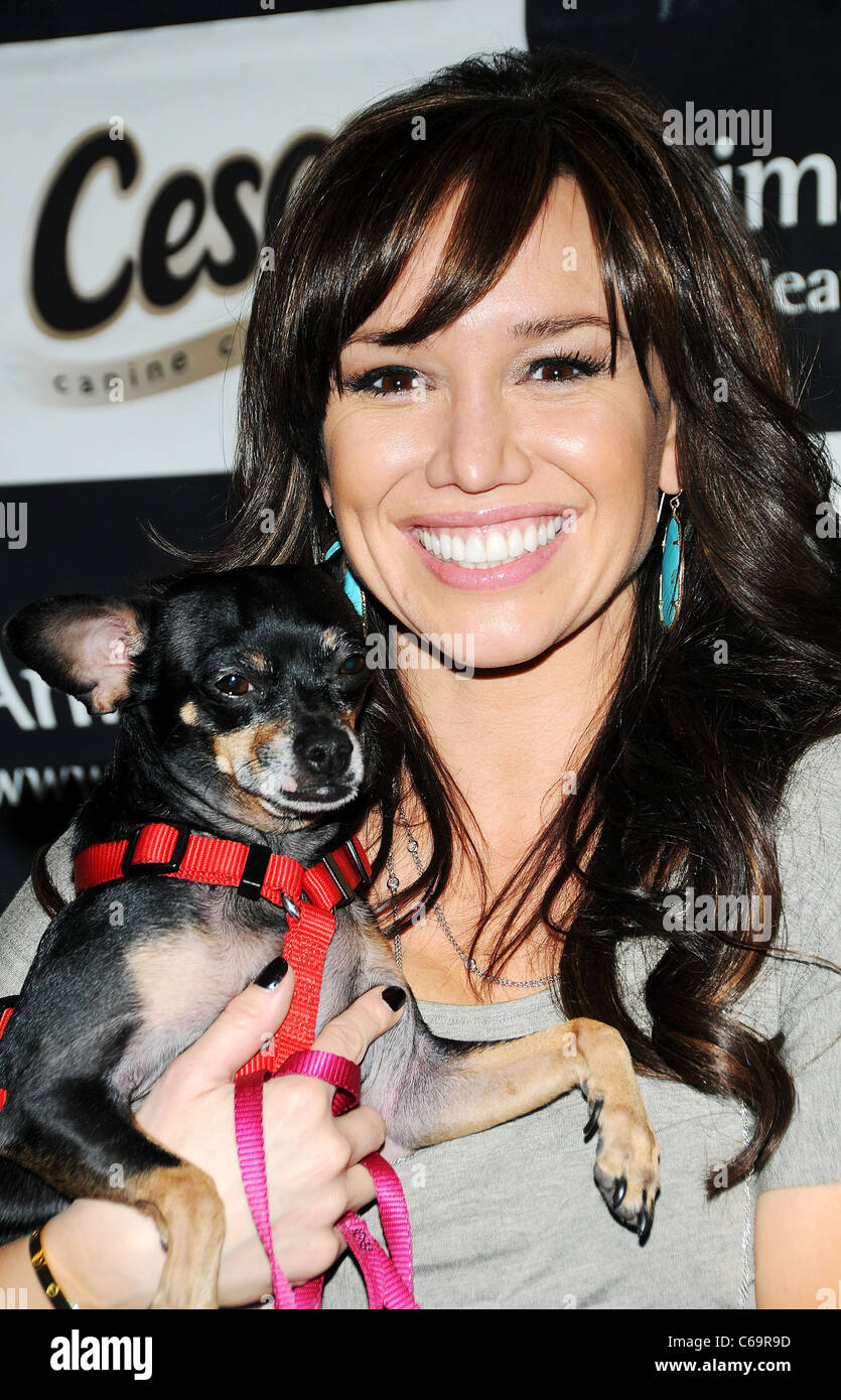 Sarah gore hi-res stock photography and images - Alamy