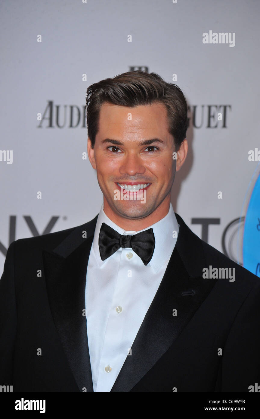 Andrew rannells hi-res stock photography and images - Alamy