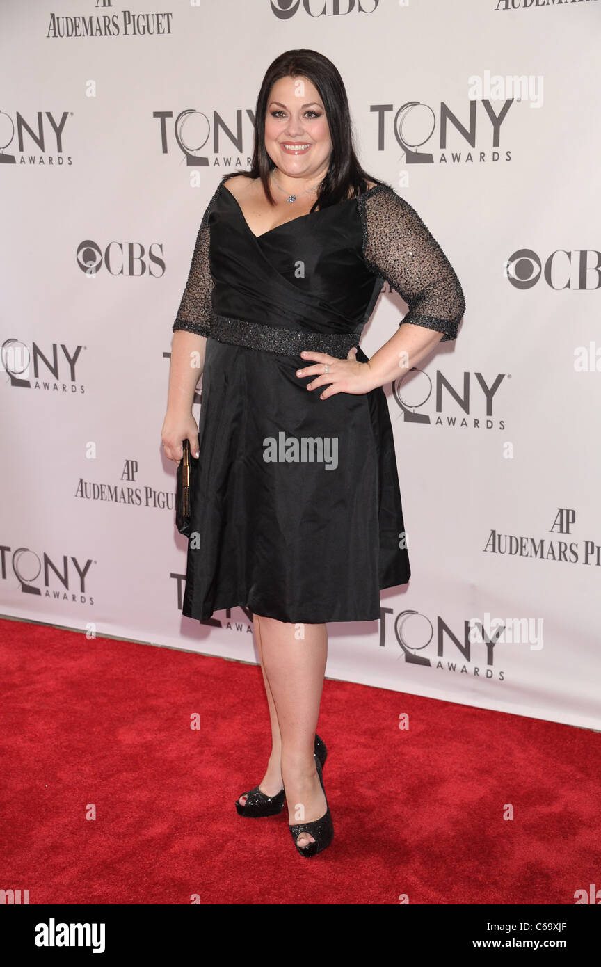 Brooke elliott hi-res stock photography and images - Alamy