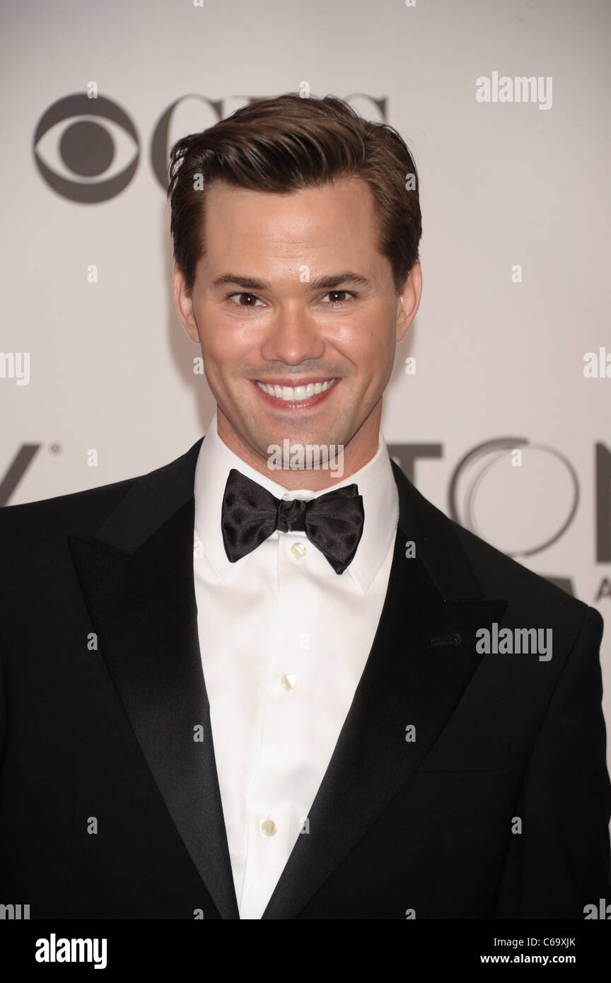 Andrew rannells hi-res stock photography and images - Alamy