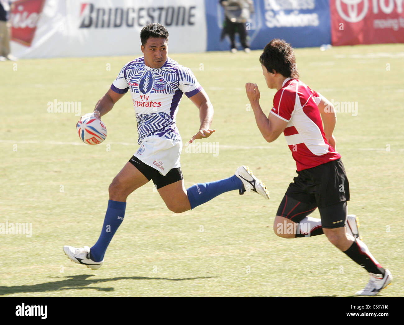 Reupena Levasa of Samoa, Shohei Toyoshima of Japan at a public ...