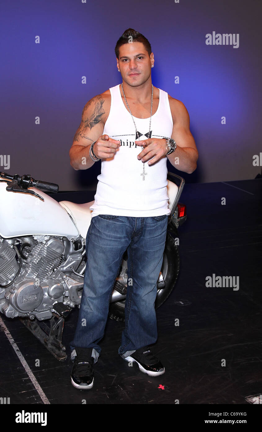 Ronnie Magro in attendance for Jersey Shore's Ronnie Magro Hosts ...