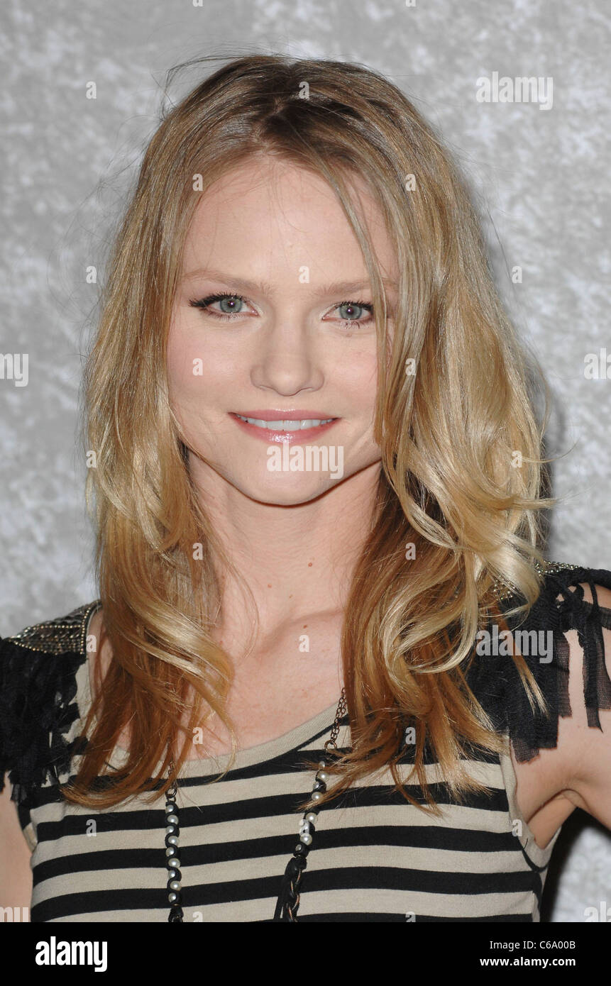 Lindsay Pulsipher at arrivals for BIG LOVE Season Premiere on HBO ...