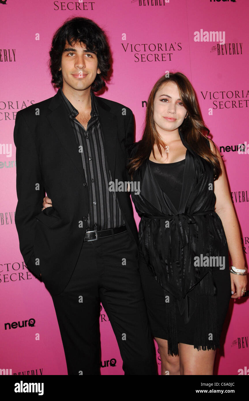 Nick Simmons And Sophie Simmons