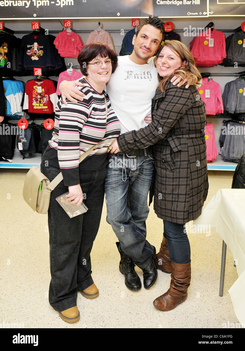 Peter Andre signs copies of his new album Unconditional Love Songs at ...