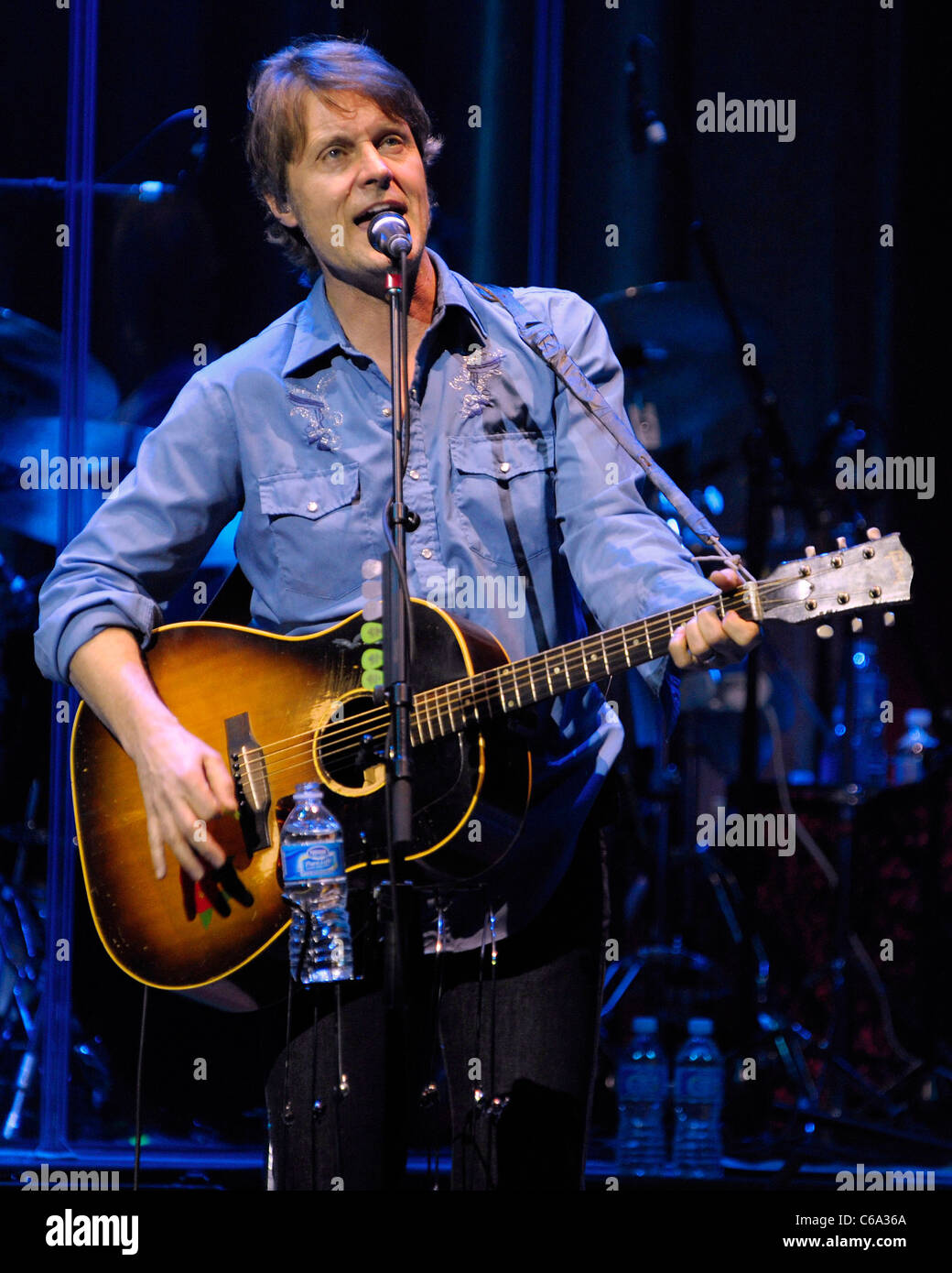 Jim cuddy hi-res stock photography and images - Alamy